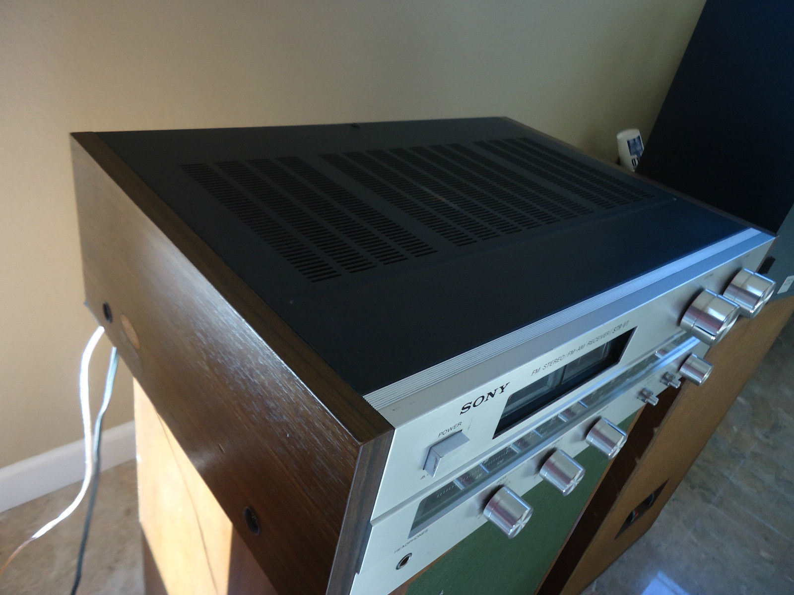 Sony STR-V1 Stereo Receiver, See Video ! - Vintage Stereo Receivers