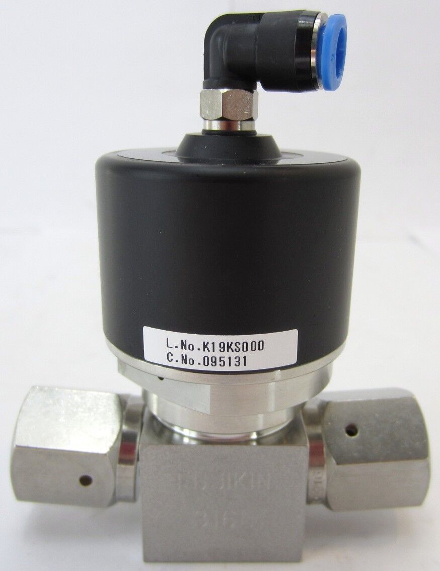 Fujikin 095131 Pneumatic Valve O.P. 0.4.~0.6. MPa Type N.C. 316L New ...