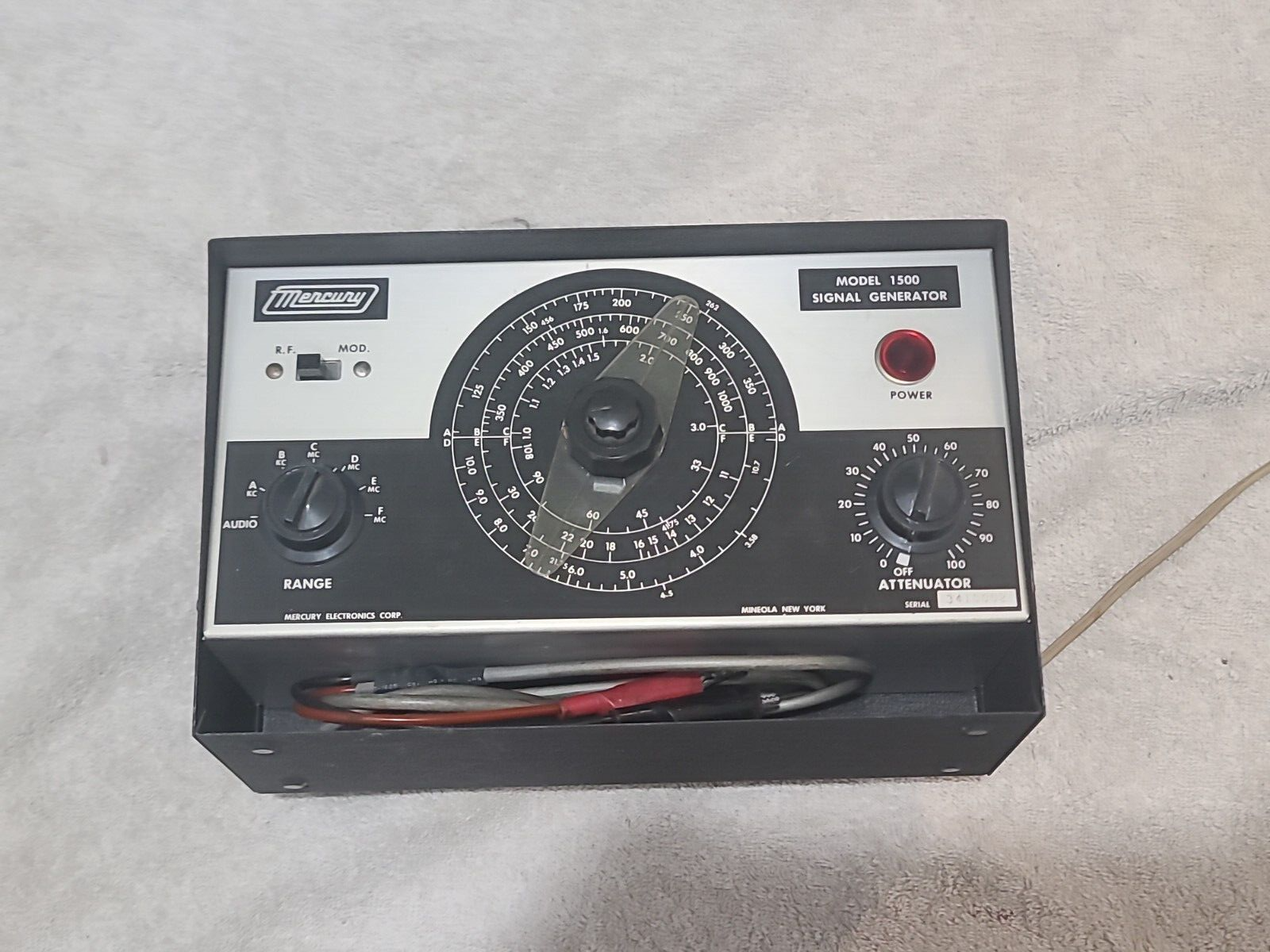 SIGNAL and RF GENERATOR Mercury model 1500 RF and Modulation - Other