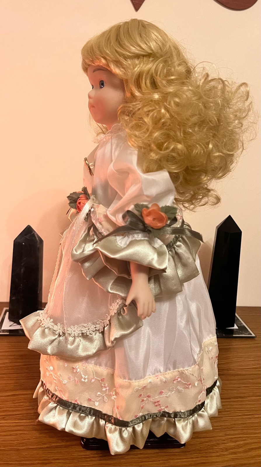 Haunted Vintage Porcelain Doll - Female - Attached is a wish granting ...