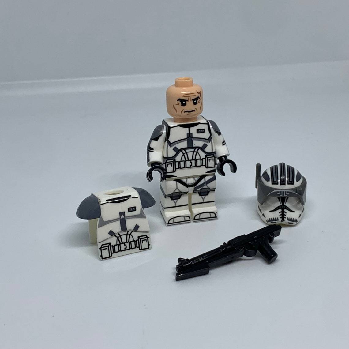 Star Wars The Bad Batch Commander Cody Minifigures Weapons and ...