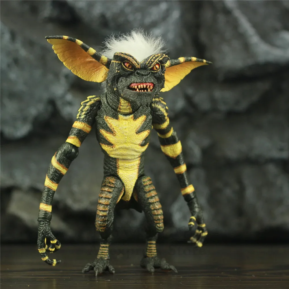 NECA Gremlins 7" Scale Action Figure 1984 Classic Movie Gremlin ...