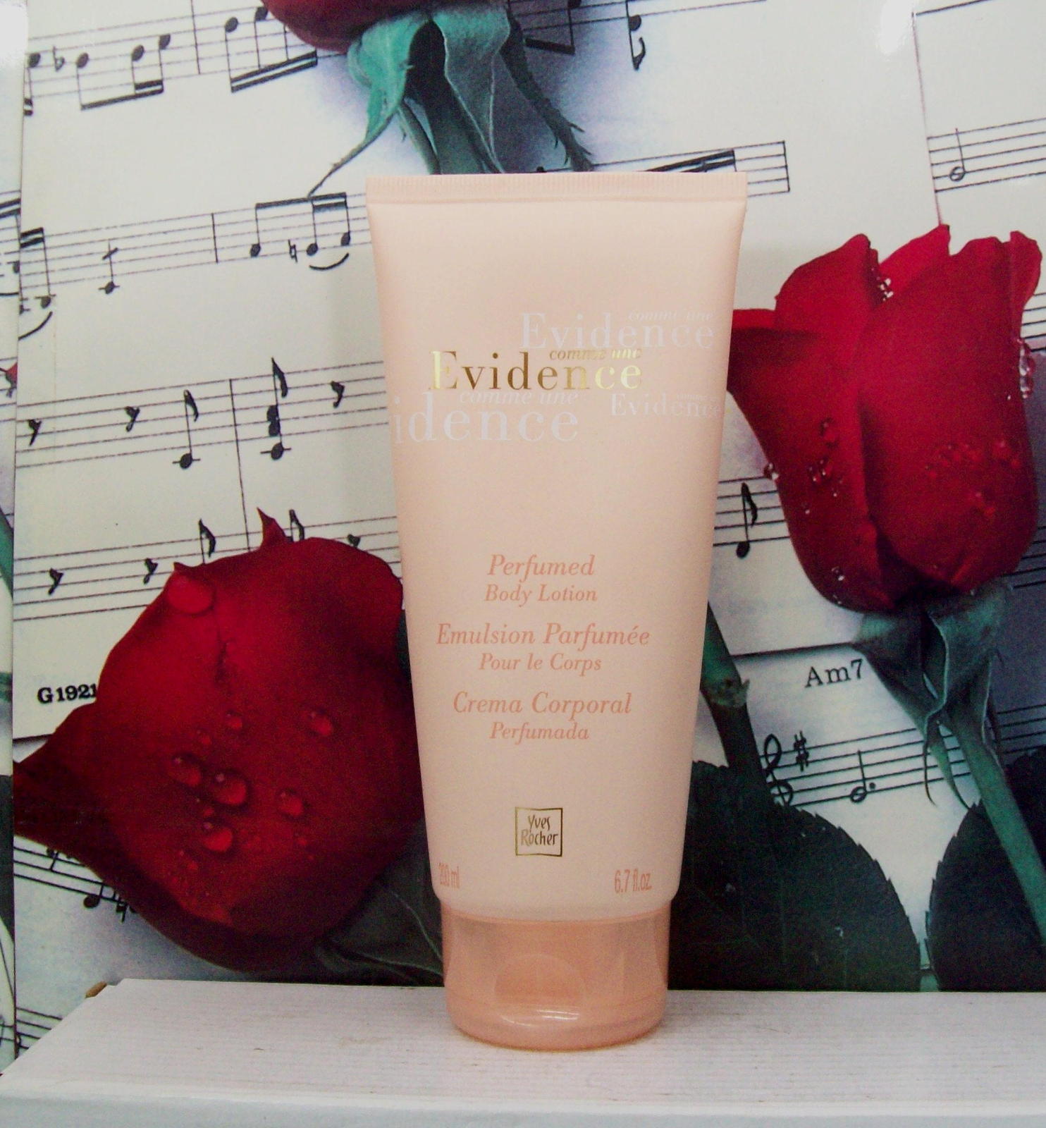 Yves Rocher Comme Une Evidence Body Lotion and 50 similar items