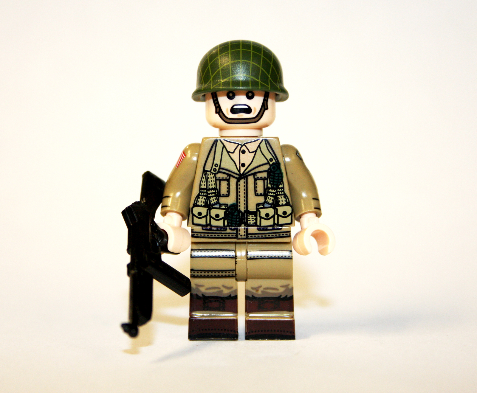 Building 101St Airborne 501St Paratrooper Ww2 Army Band Of Brothers ...