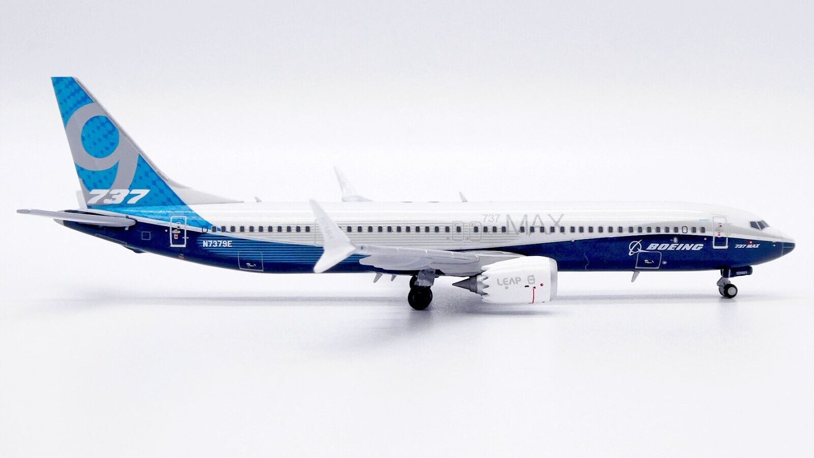 House Color Boeing 737 MAX 9 N7379E JC Wings LH4291 Scale 1:400 ...