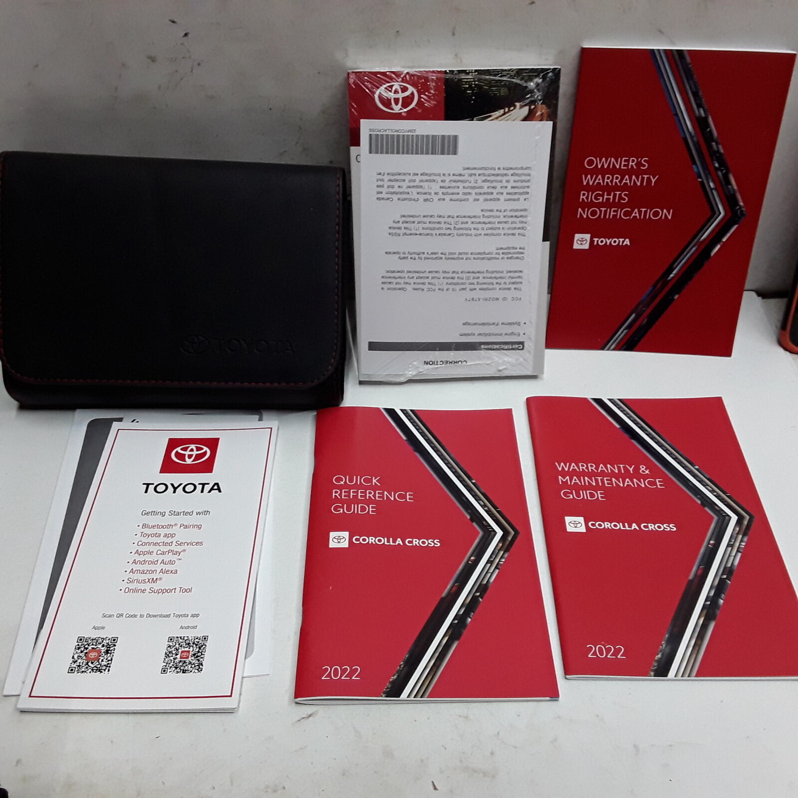 2022 Toyota Corolla Cross Owners Manual - Books