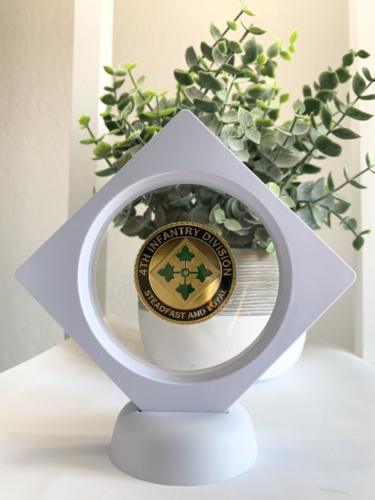 US ARMY 4th INFANTRY DIVISION Challenge Coin With 3D Display Case ...
