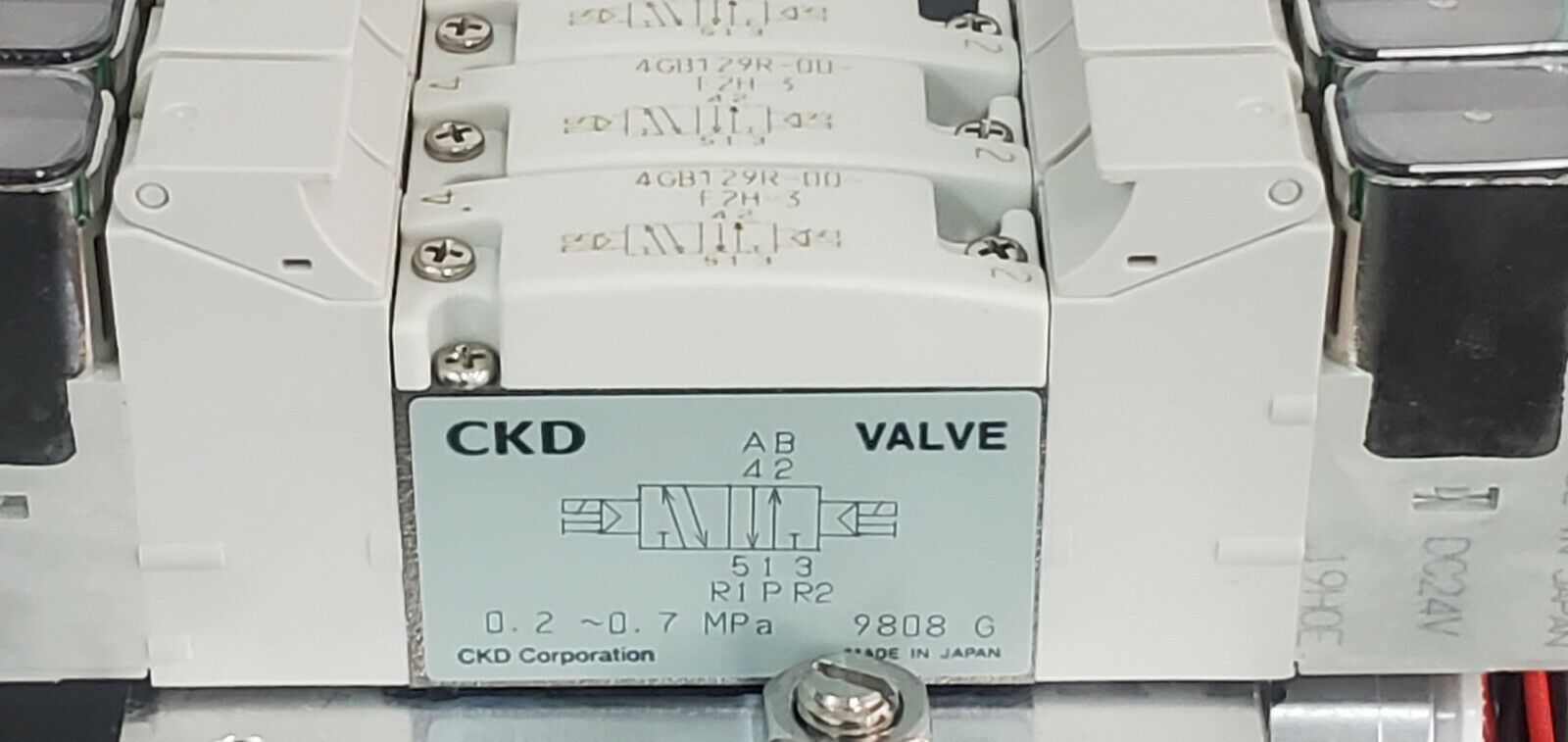 NIB CKD M4GB120R-C6-E2HD-3-3 VALVE MANIFOLD ASSEMBLY DC24V ...