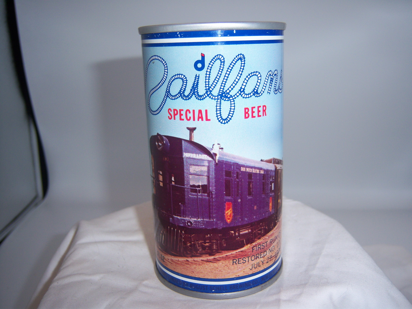 KN - 1970's Railfans Special Beer Dom's Drive-In Liquors 12 oz EMPTY ...
