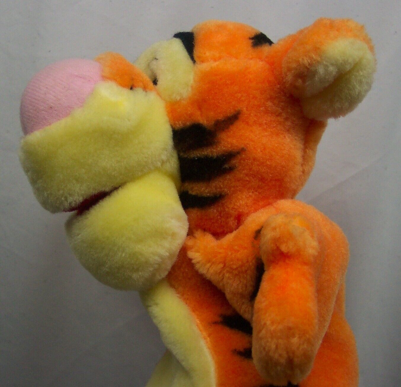 VINTAGE Mattel Disney Winnie the Pooh TIGGER HAND PUPPET 8" Plush ...