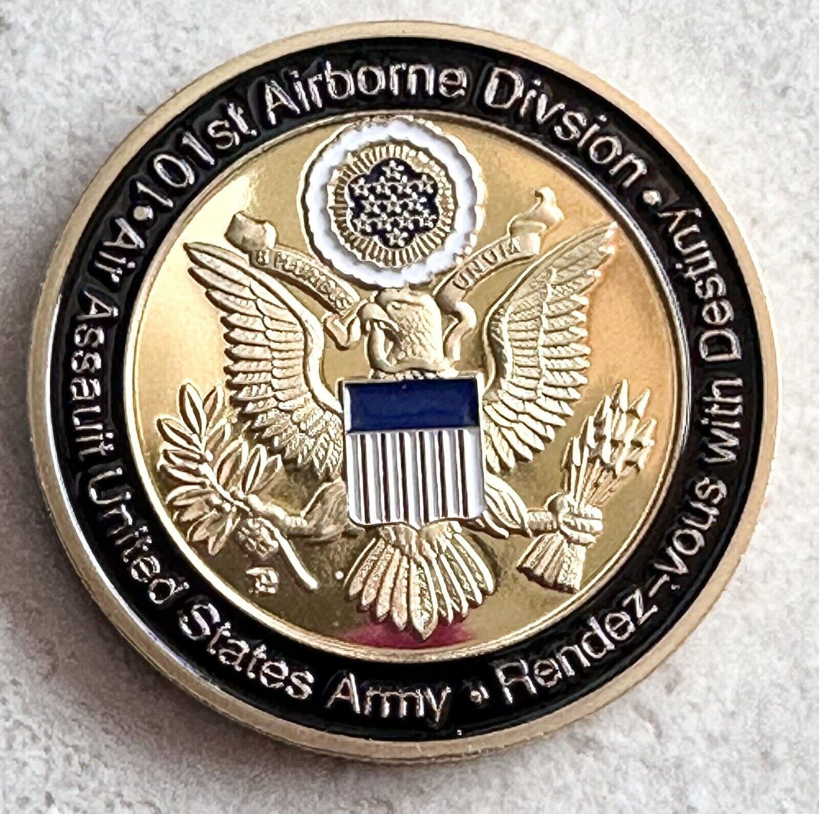 US ARMY 101st Airborne Challenge Coin with velvet case - Current ...