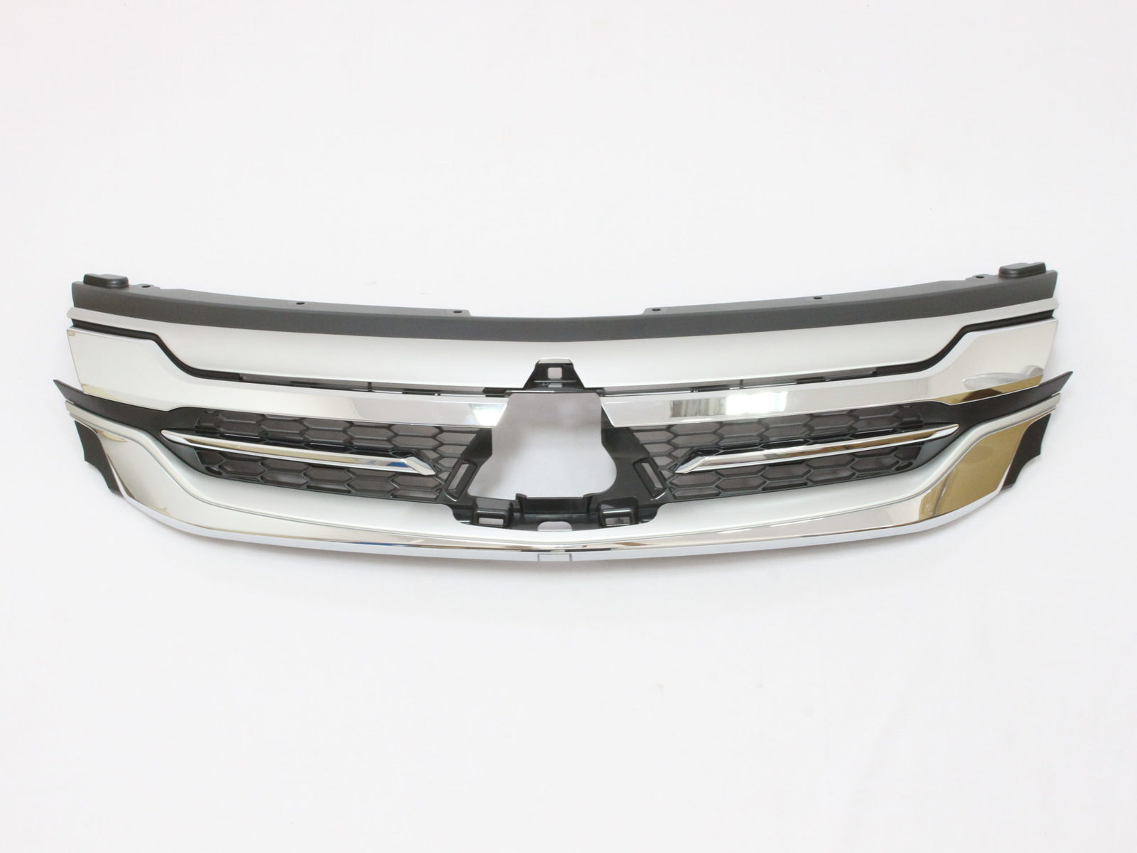 Mitsubishi Montero Sport Pajero Sport Front Radiator Grille Emblem OEM ...