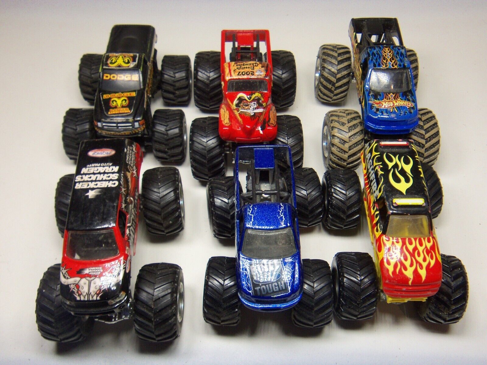 5 Hot Wheels Monster Jam Trucks + Dcc Dodge, and 28 similar items