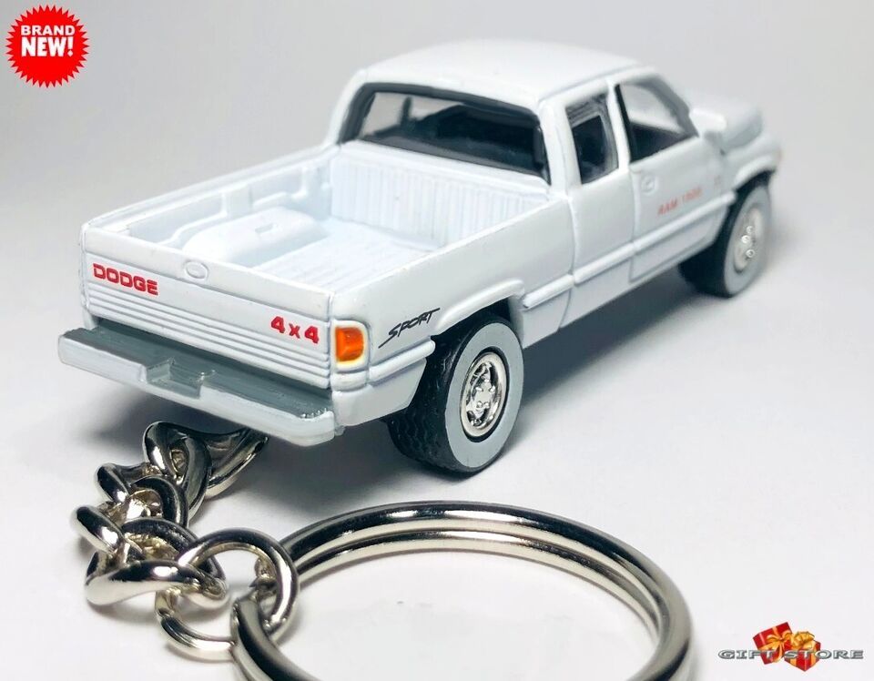 RARE KEYCHAIN WHITE DODGE RAM 1500 4X4 SPORT CUSTOM Ltd EDITION GREAT ...