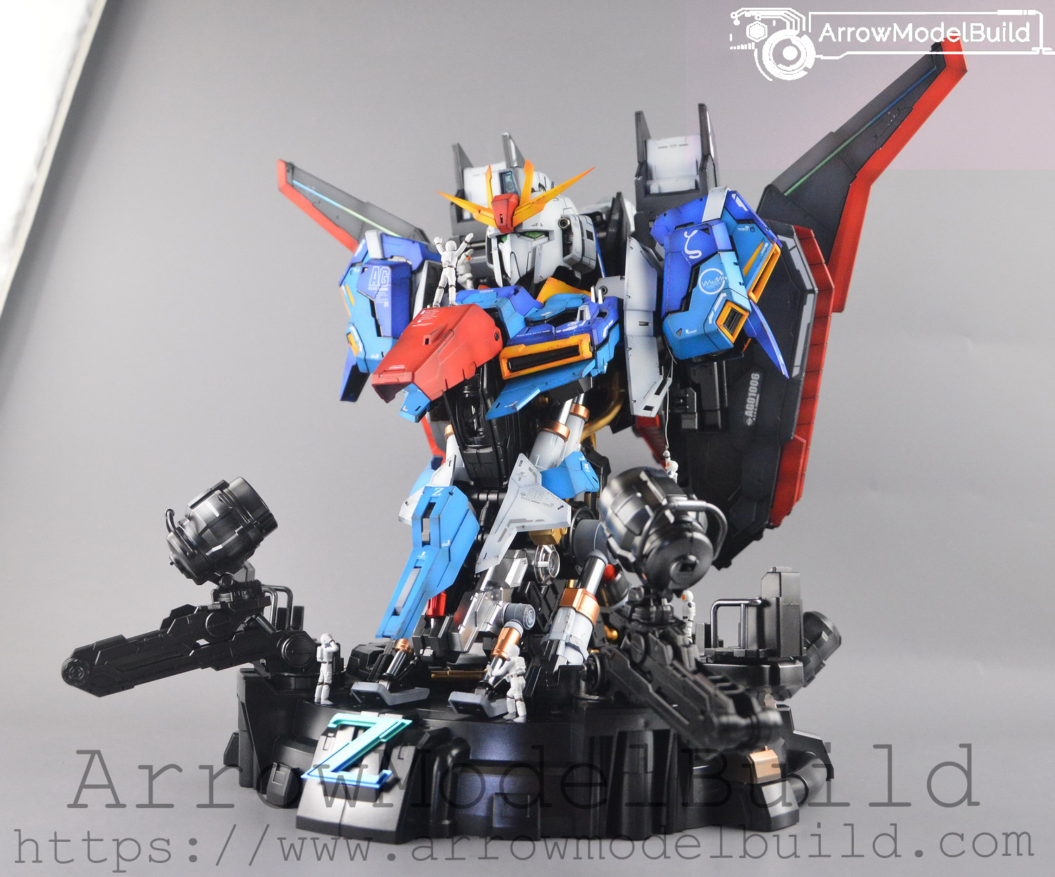 ArrowModelBuild Z Gundam Head Chest w/ LED (2.0) Built & Painted 1/35 ...