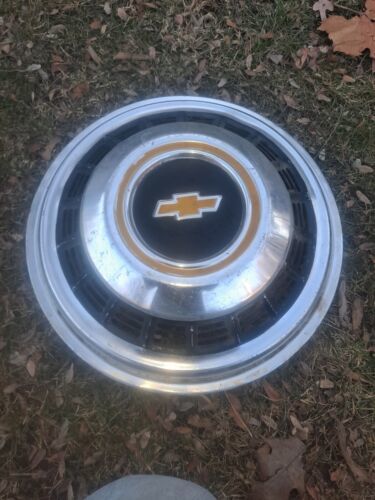 1976-1991 CHEVROLET DUALLY TRUCK 16" FRONT HUBCAP GM 349039 - HOLLANDER ...