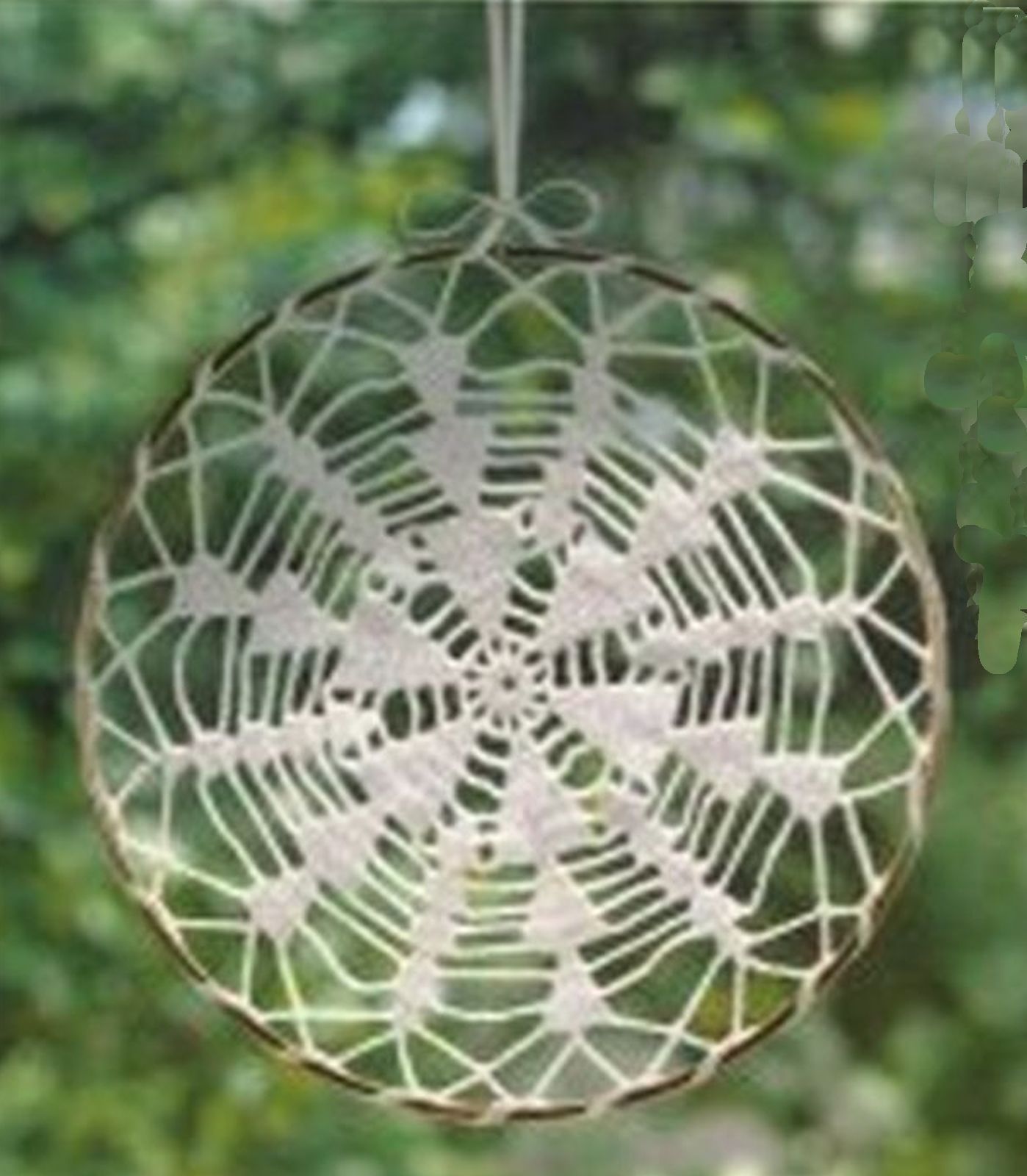 8 Lovely & Lacy Crochet Lace Suncatchers Sunflower Crystals Beams Doily ...