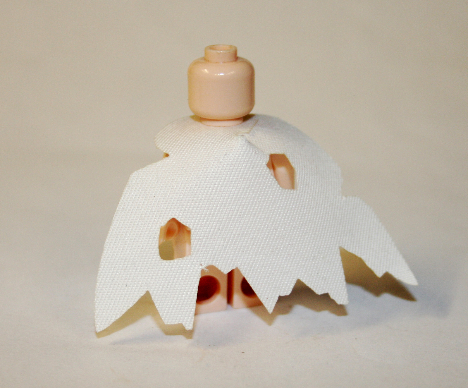 White Torn Cape C Collectible Minifigures Toys - LEGO (R) Minifigures