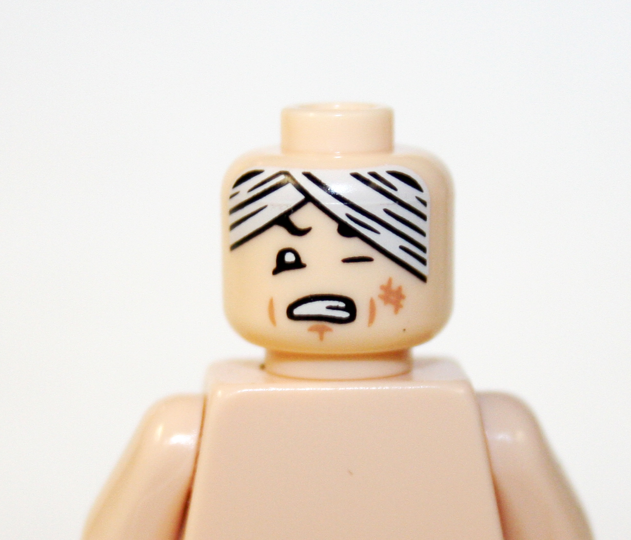 Minifigures Beat Up Bandaged Head Head Diy Toys - LEGO (R) Minifigures