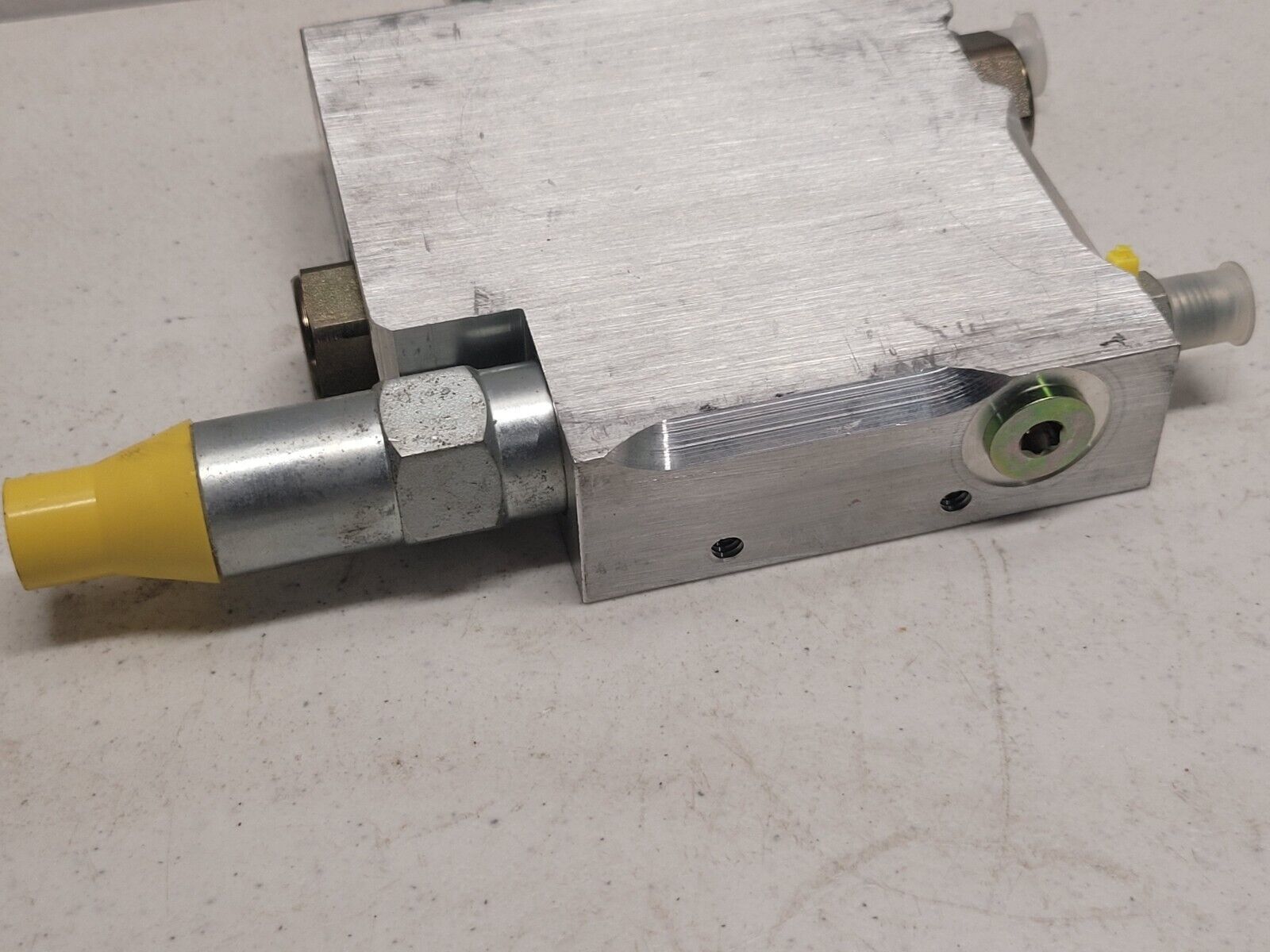 Lift-U Control Valve Distribution Manifold Block B15-5966 24V WCL ...