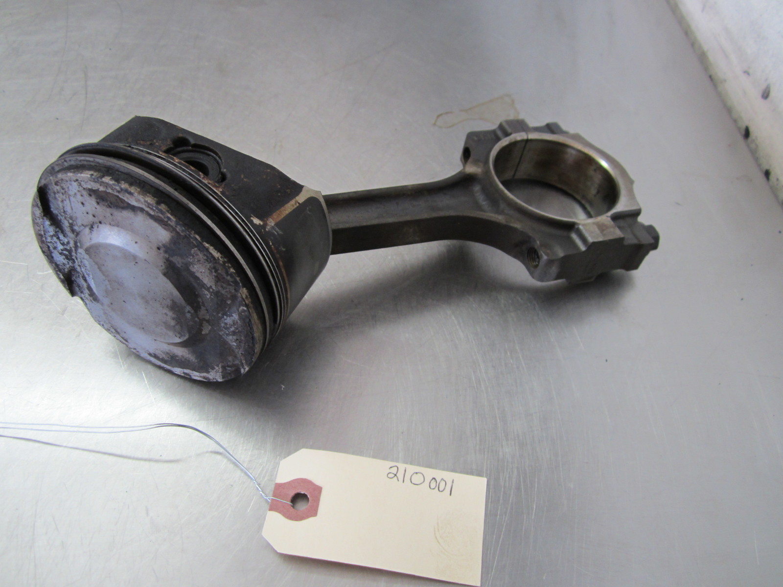 Piston and Connecting Rod Standard From 2008 Chevrolet Malibu 2.4 - Pistons, Rings, Rods & Parts