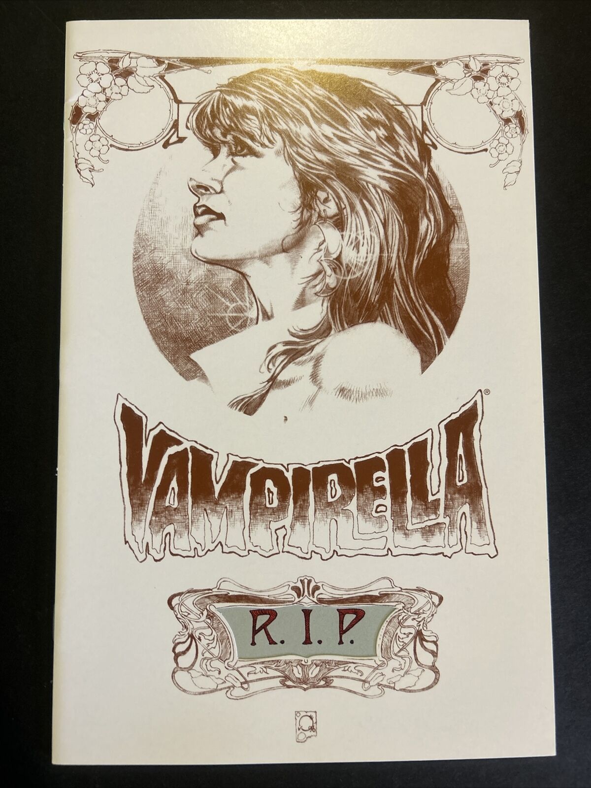 1996 Vampirella Lives #1 "R.I.P." Special Die Cut Cover Harris ...