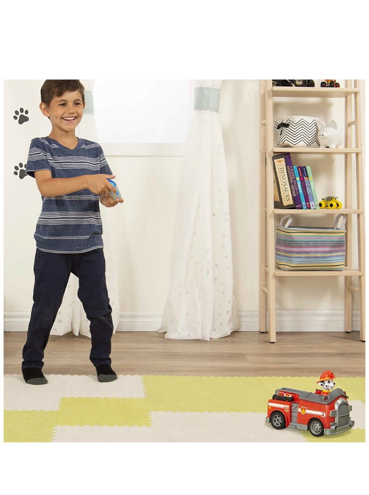 PAW Patrol, Marshall Remote Control Fire Truck with 2-Way Steering (a ...