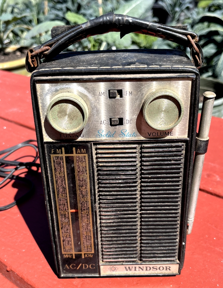 Vintage Windsor AM/FM Transistor Radio 1970's - Transistor Radios