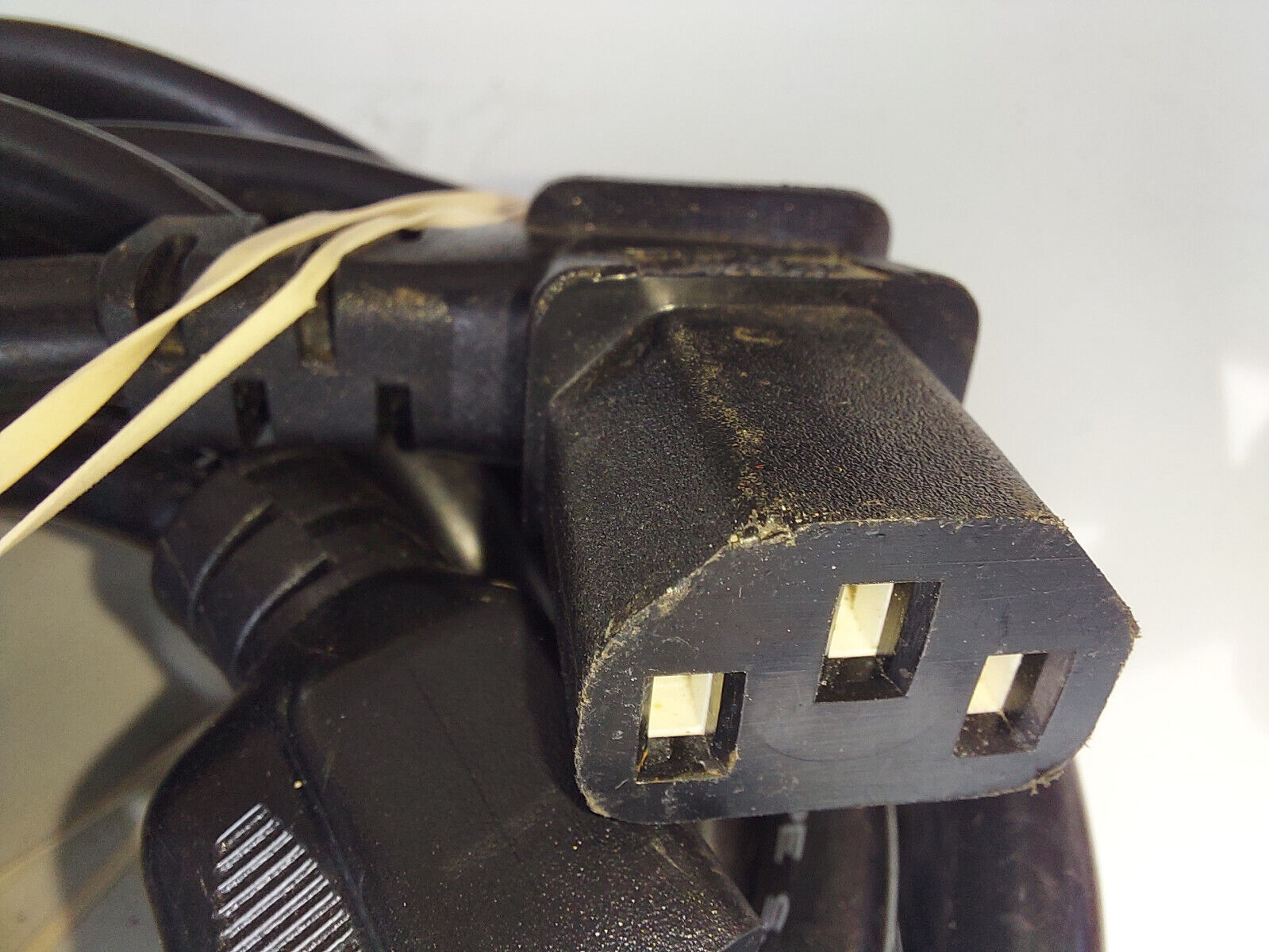 23KK75 PC TYPE POWER CORD, ANGLE HEAD, 3 METER, 14 AWG, VERY GOOD ...