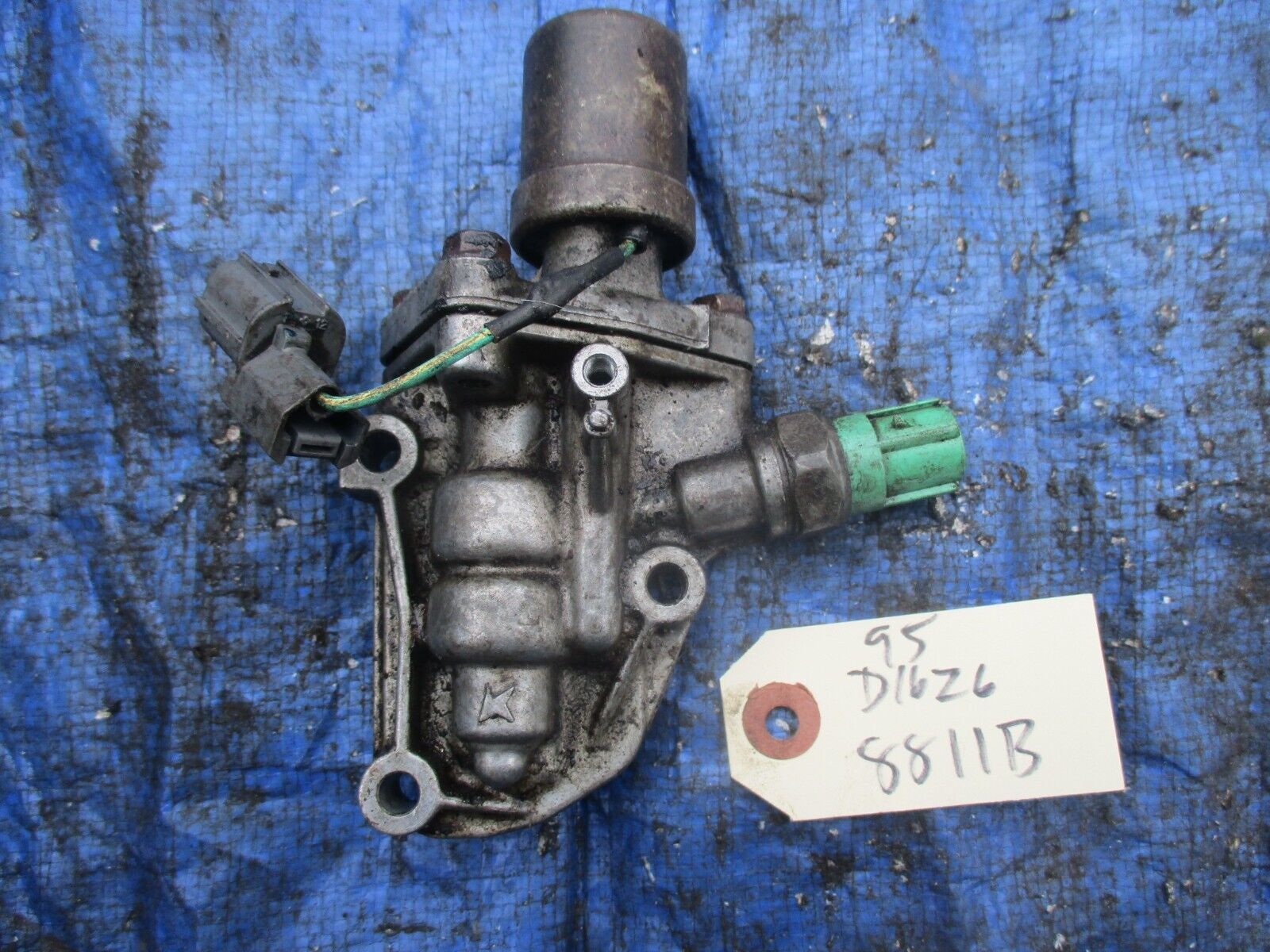 92-95 Honda Civic D16Z6 vtec solenoid assembly pressure switch OEM ...
