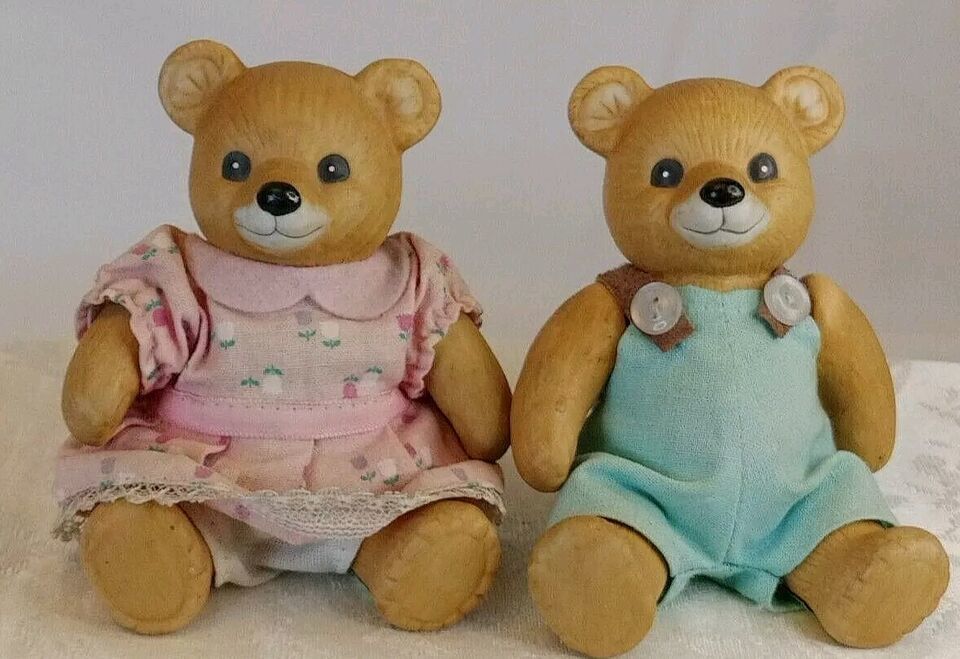 Vtg. Boy & Girl Bears Jointed Hand & LegW/ Original Outfits By Hamco Int,4".25x3 - Bears