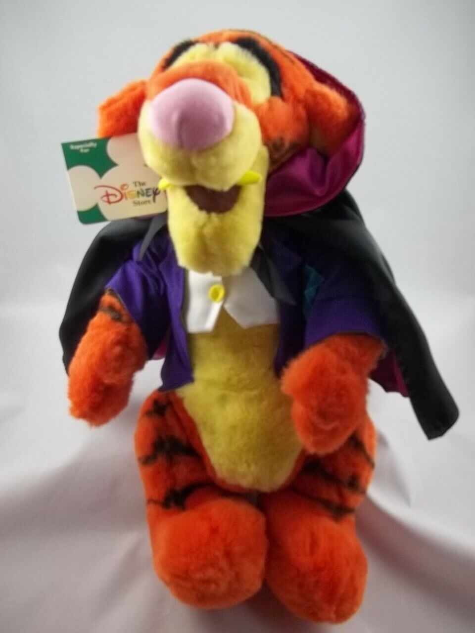 DISNEY Store 14" Vampire Dracula Tigger Winnie the Pooh&Friends Plush ...