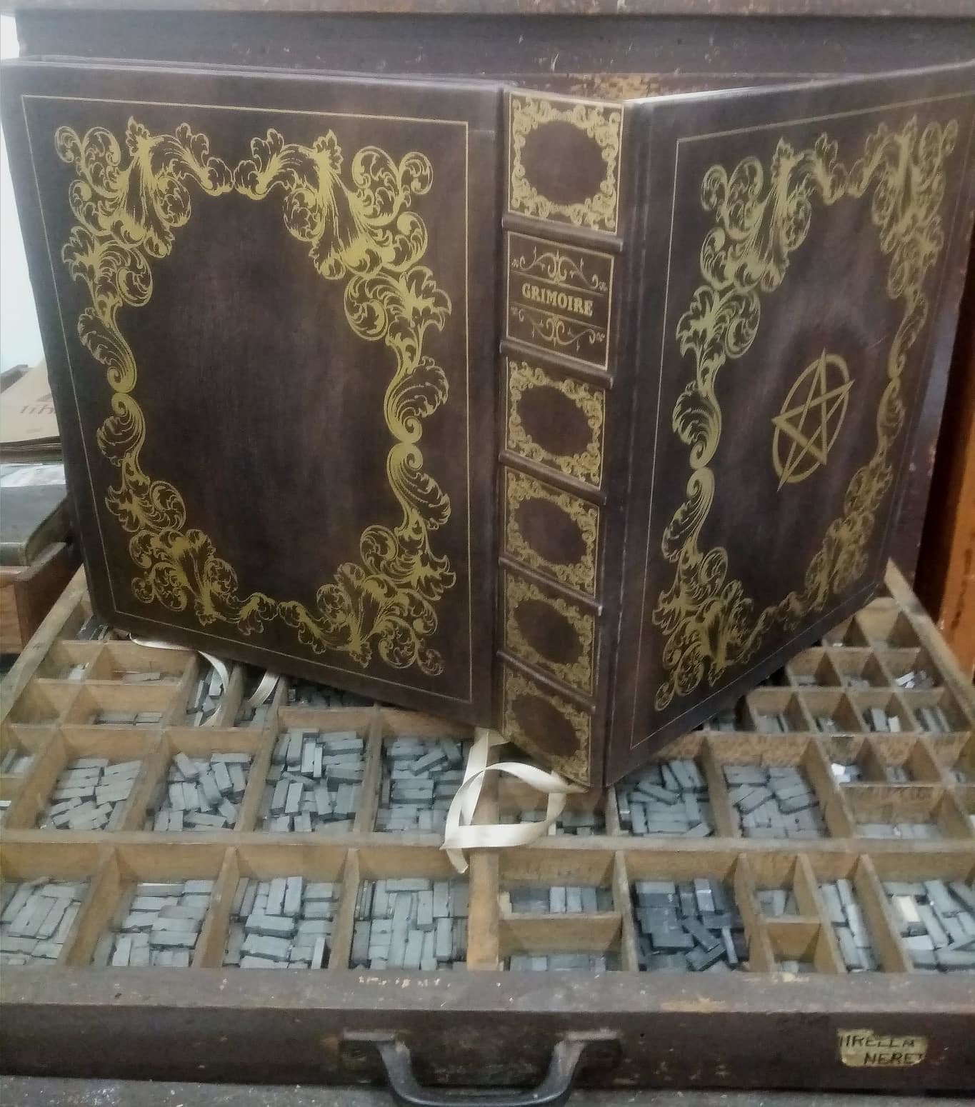 Grand Grimoire, Practical Magic- Beauchamp, Double Book of Shadows - refillable - Books