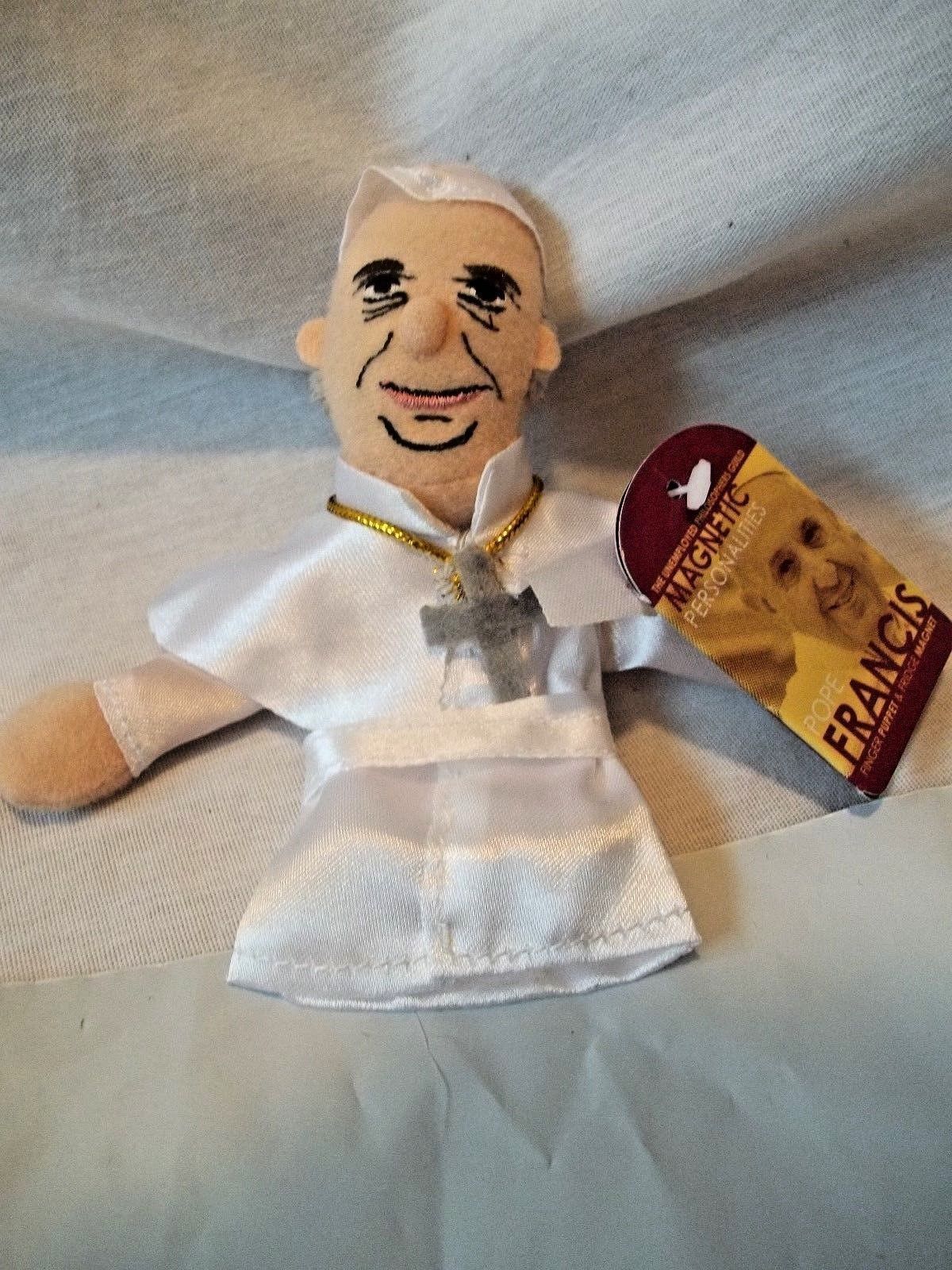 Finger Puppet Magnetic Pope Francis Unemployed Philosophers - Action ...