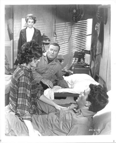 Hellfighters 1968 8x10 original photo John Wayne Vera Miles Katharine ...