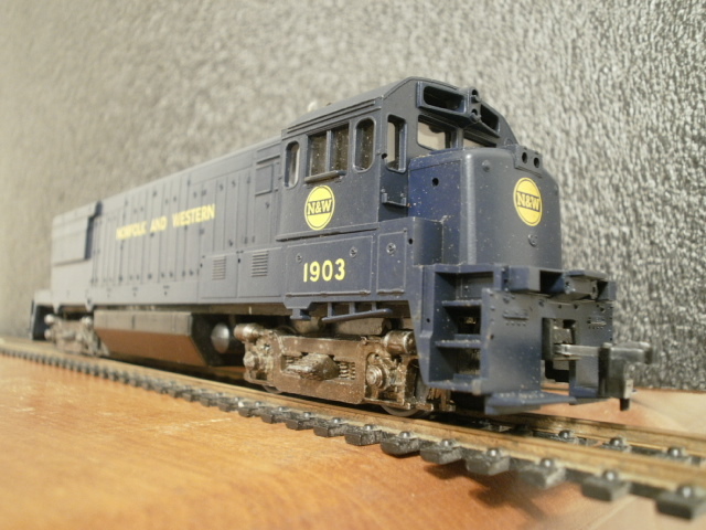 Athearn HO U-28-B U-Boat Diesel Locomotive Norfolk & Western 1903 Clean ...
