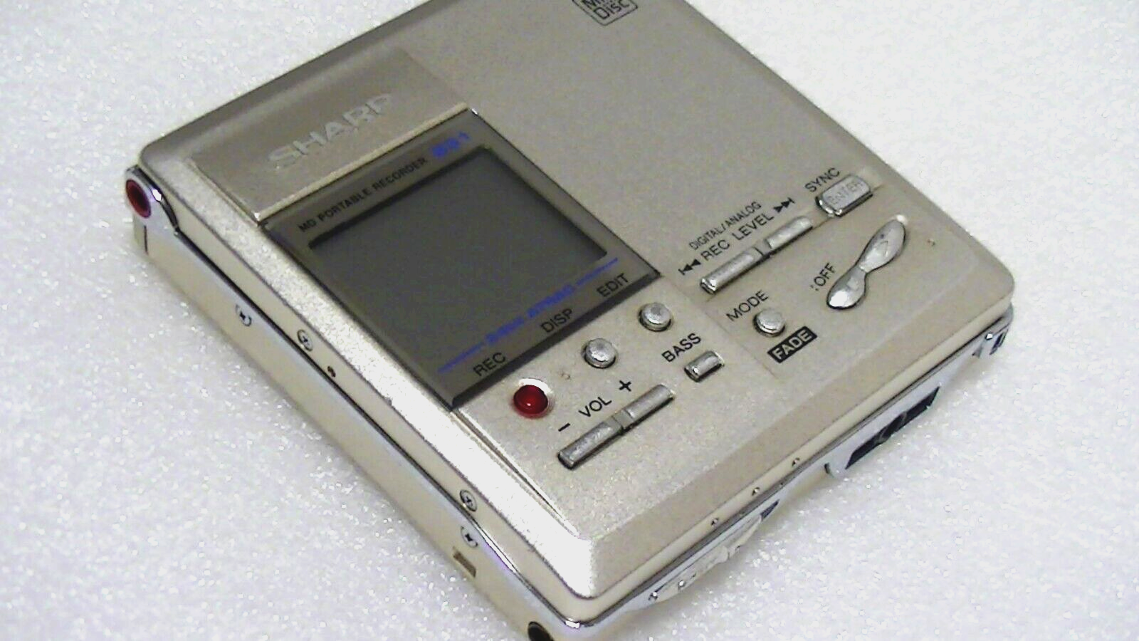 Restored VINTAGE SHARP MINIDISC WALKMAN PLAYER RECORDER MT-831, Works ...