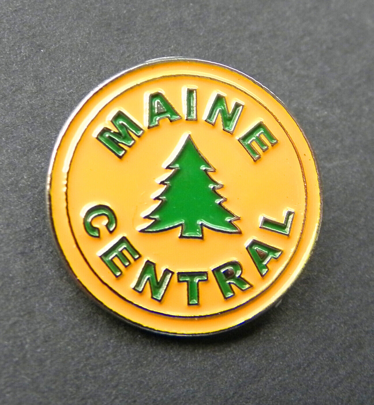MAINE CENTRAL RAILWAY MEC RAILROAD LOGO LAPEL PIN BADGE 1 INCH - Other