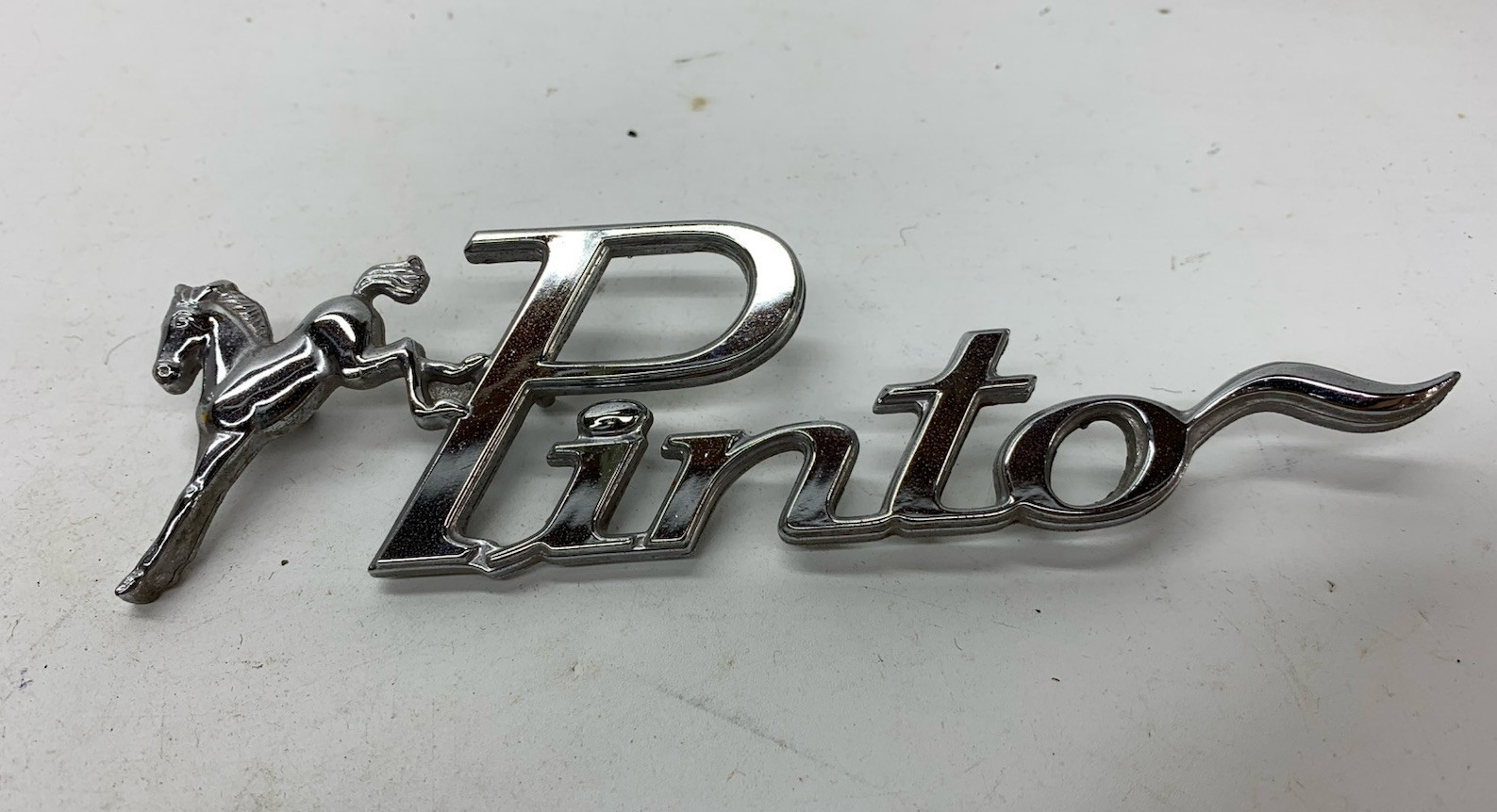 Ford Pinto 1971-1977 Script Emblem Horse Logo Chrome - Emblems