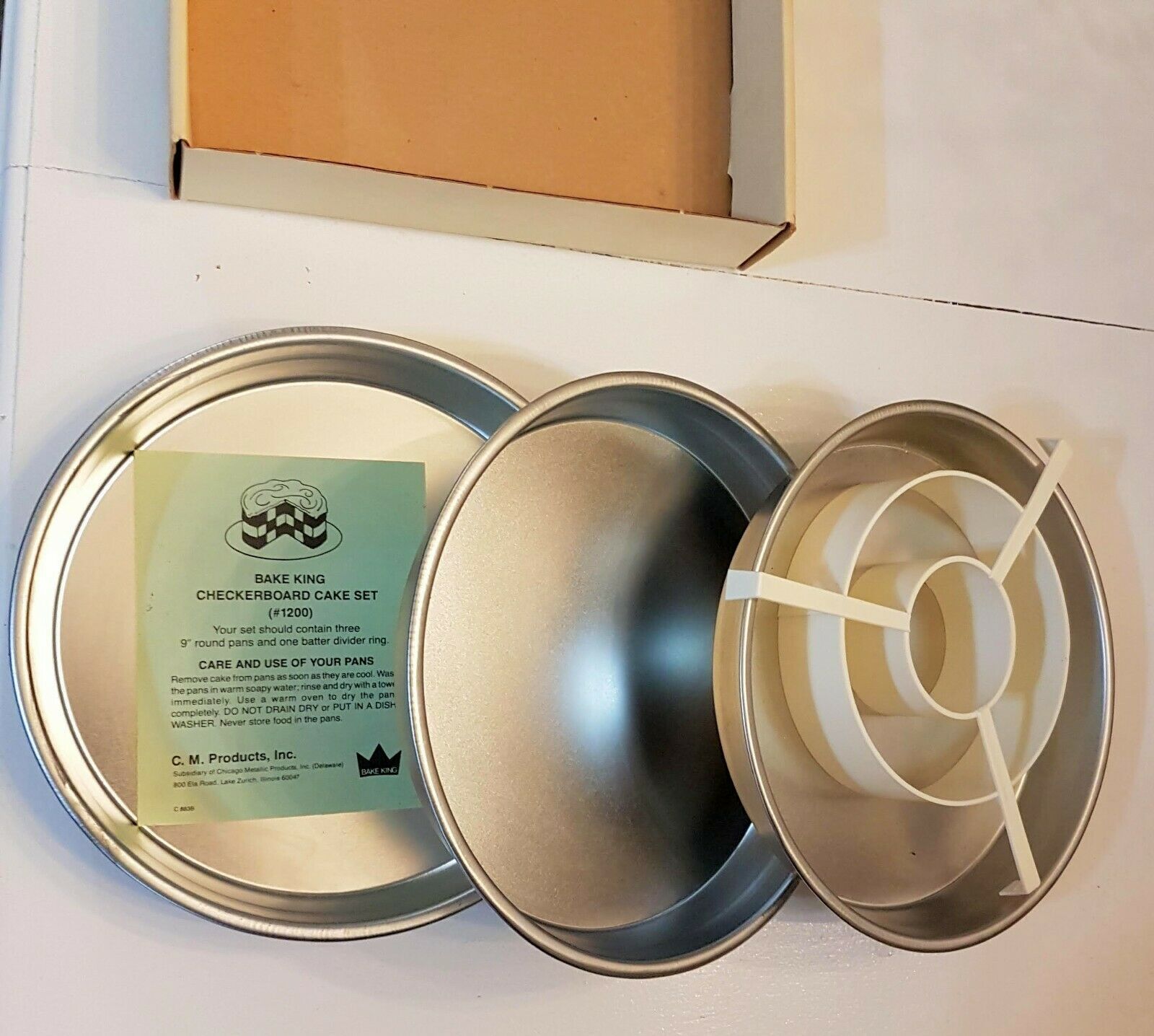 BAKE KING Checkerboard 9" Cake Pan Set Divider Instructions Box Chicago ...