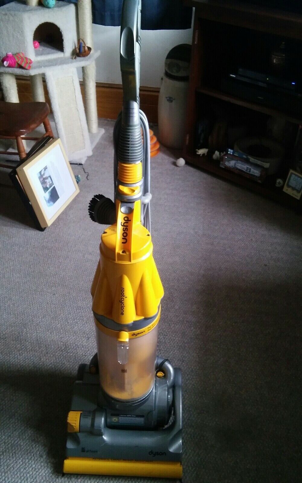 Dyson Yellow Vacuum Cleaner Root Cyclone DCO7 Powers Up Brush Won't ...
