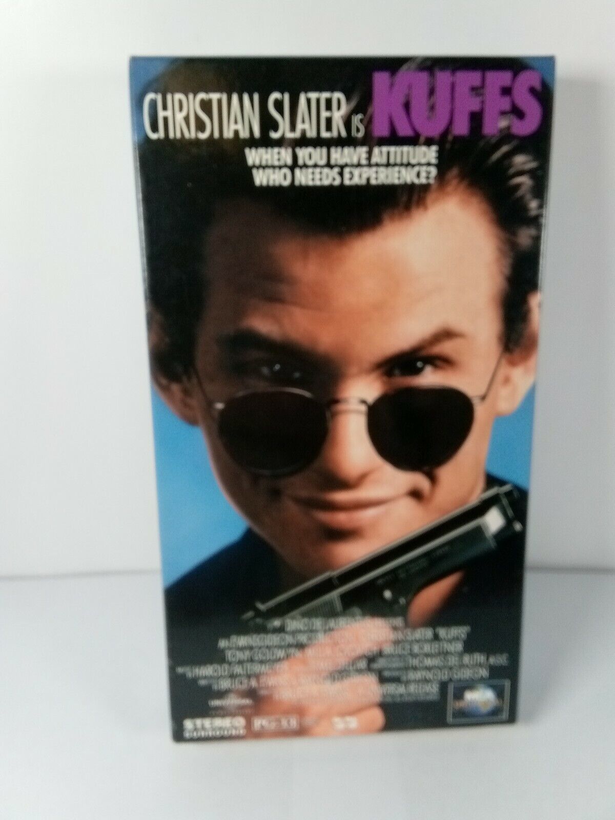 Kuffs VHS TAPE Moivie Christian Slater, Milla Jovovich, Tony Goldwyn ...