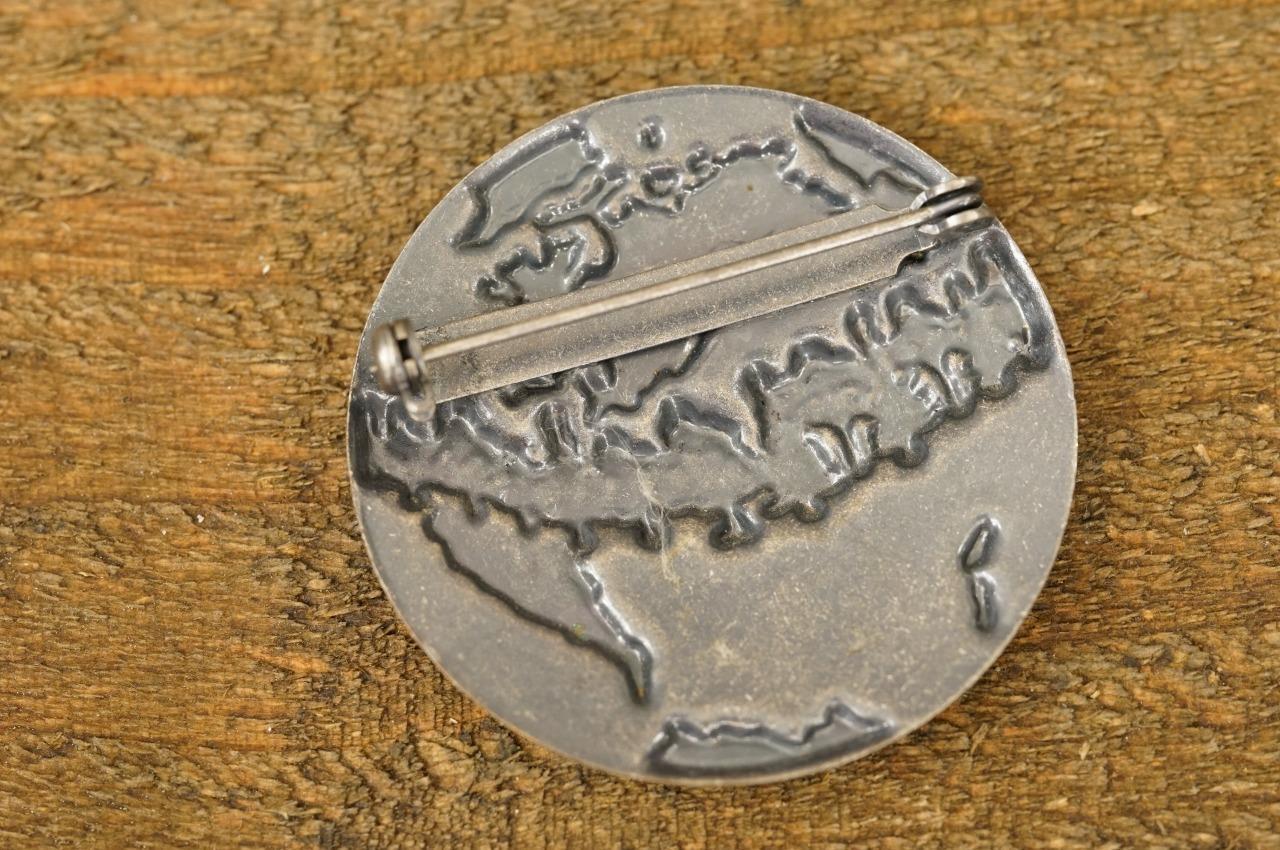 Costume Jewelry Silver Tone Metal 3D Globe Earth Day Trees World Brooch ...