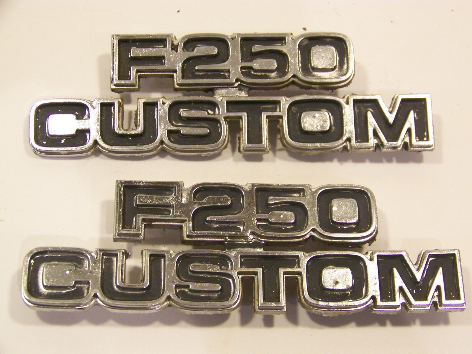 1977 FORD F250 CUSTOM TRUCK EMBLEMS OEM RANGER #D7TB-16702 FWG - Other ...