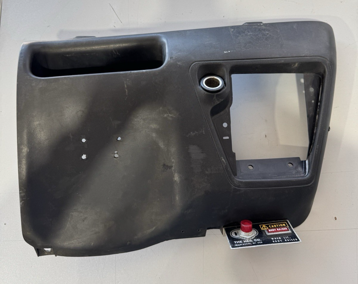 2002-2005 FORD F250/F350/F450/F550 LOWER DASH PANEL ASH TRAY P/N F81B ...