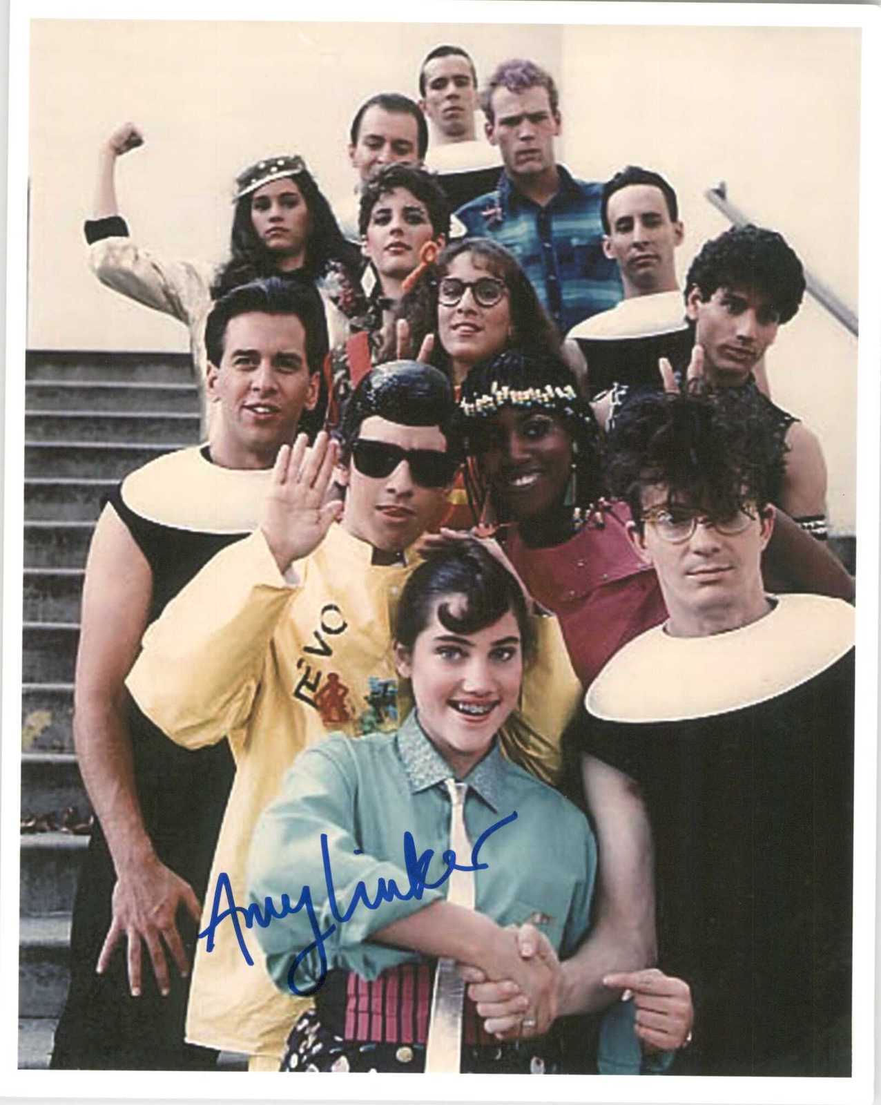 Amy Linker Signed Autographed "Square Pegs" Glossy 8x10 Photo - Photographs