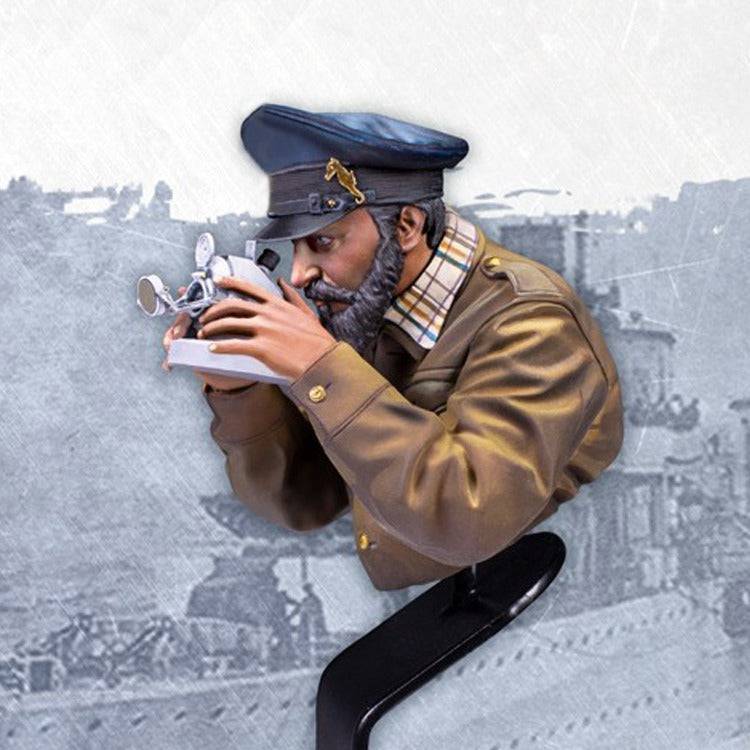 1/12 BUST Resin Model Kit Captain Uboat Commander WW2 Unpainted - Figures