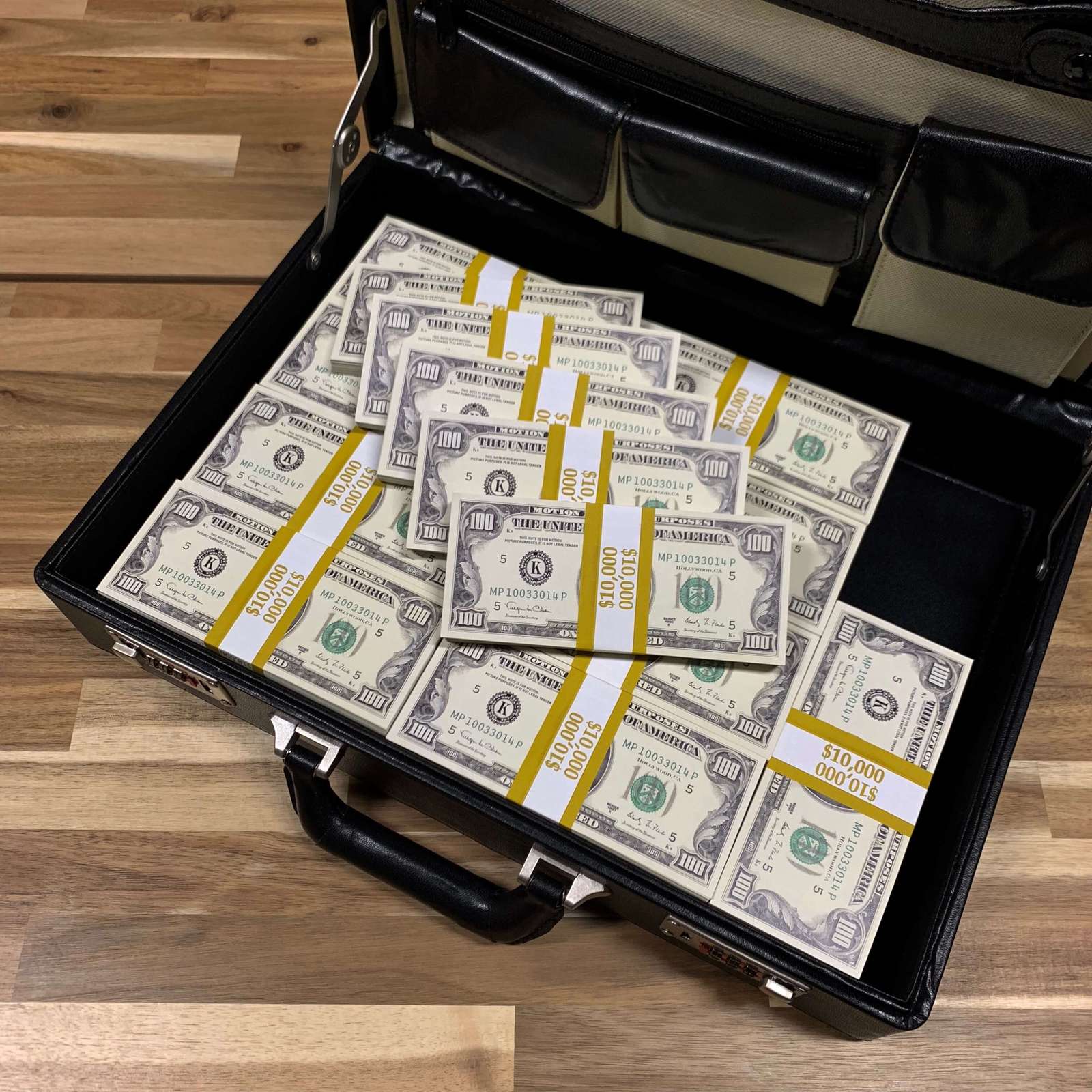 $500,000 1990s Series BLANK FILLER Prop Money Stacks & Briefcase ...