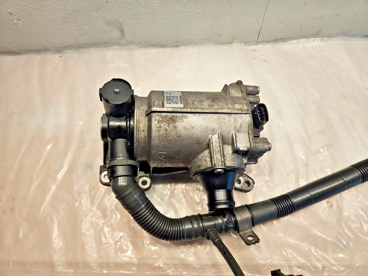 2013-2015 Paccar MX-13 Diesel Engine 12V Crankcase Breather 2146526 OEM ...