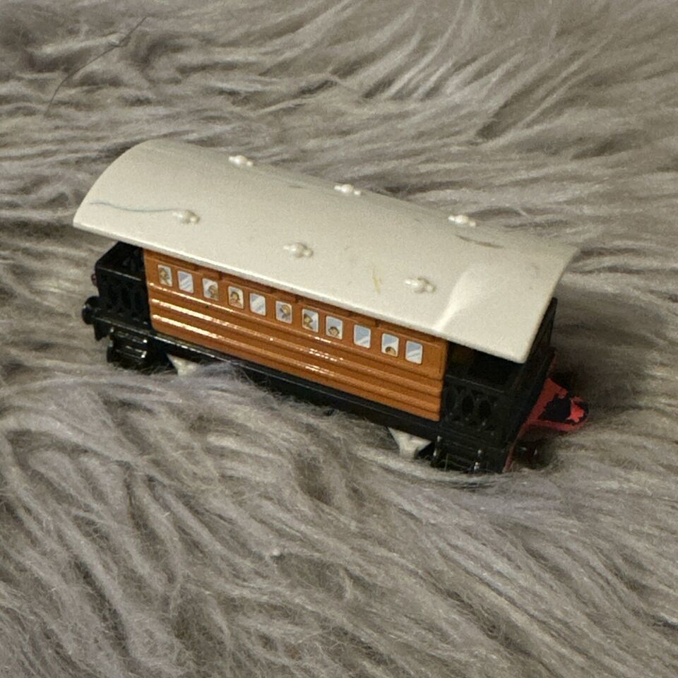 Vtg Ertl Die Cast Henrietta Passenger Car Thomas The Tank Engine ...